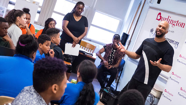 Rapper Common Surprises Students at NY School, Donates $10,000