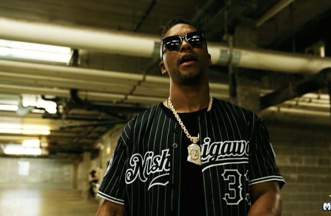 Oakland Rapper D-Lo Talks No Hoe, Jail & More | #Thizzler